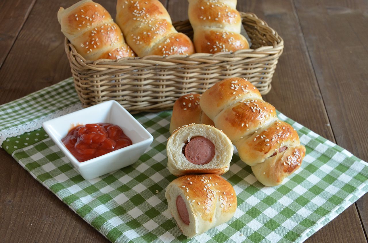 Ricetta Rollò con wurstel - La Ricetta della Cucina Imperfetta