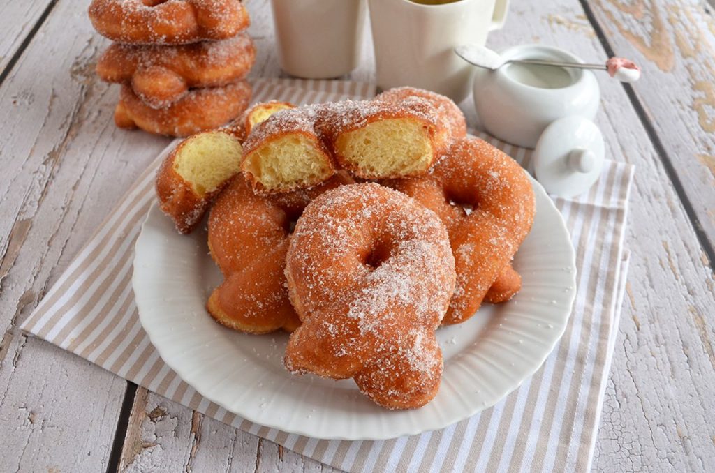 Ricetta Graffe napoletane - La Ricetta della Cucina Imperfetta
